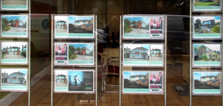 Freestanding Displays - Signs Display